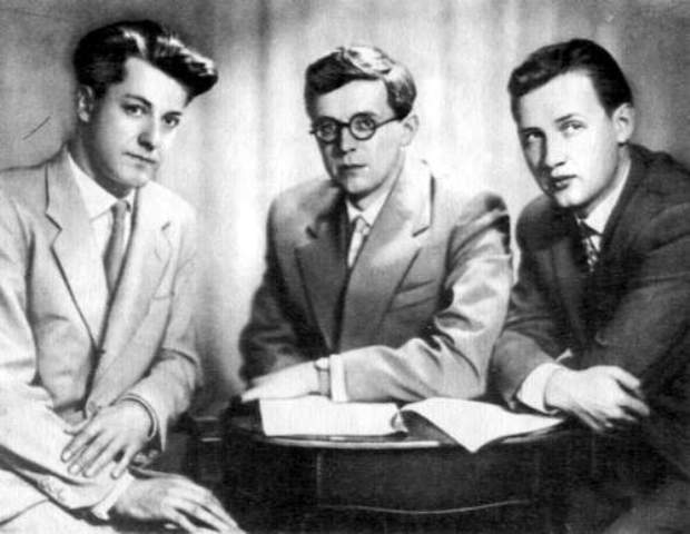 Стас Нейгауз Лев Наумов Евгений Малинин Runtu Uri (Юри Рюнтю) / Стихи.ру